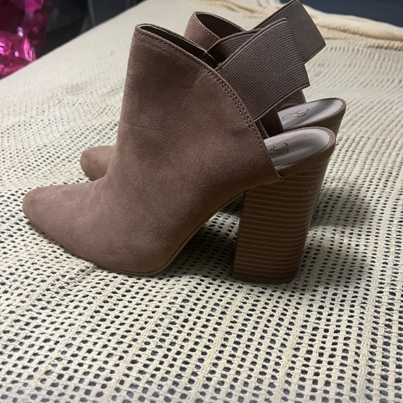 New York & Company | Shoes | Womens Nyco Tan Strappy Back Heels Small ...